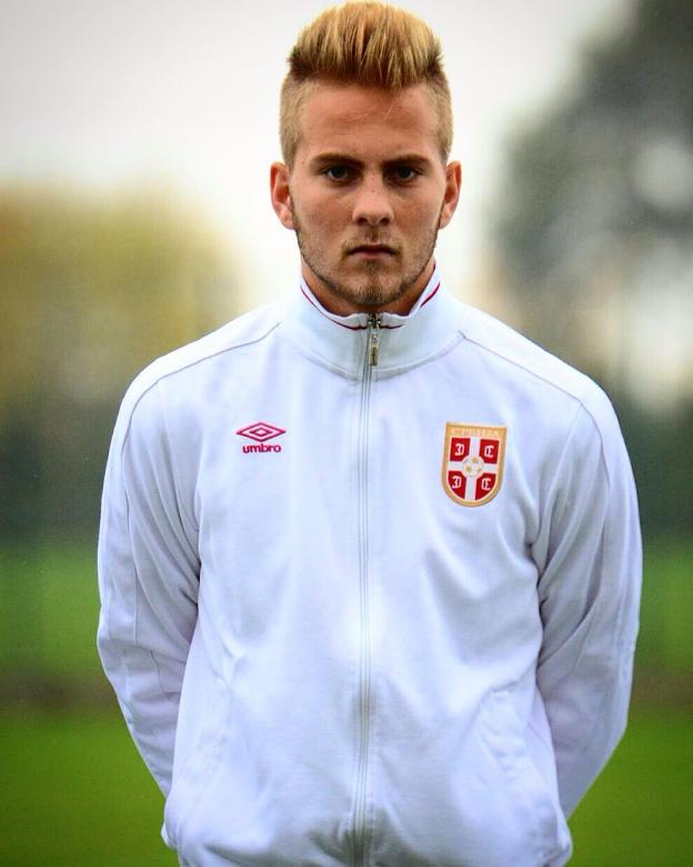 Un guiño peculiar de Uros Racic al Valencia | Las Provincias