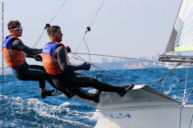 Enrique Luján se proclama campeón de España de vela en la clase 49er ...
