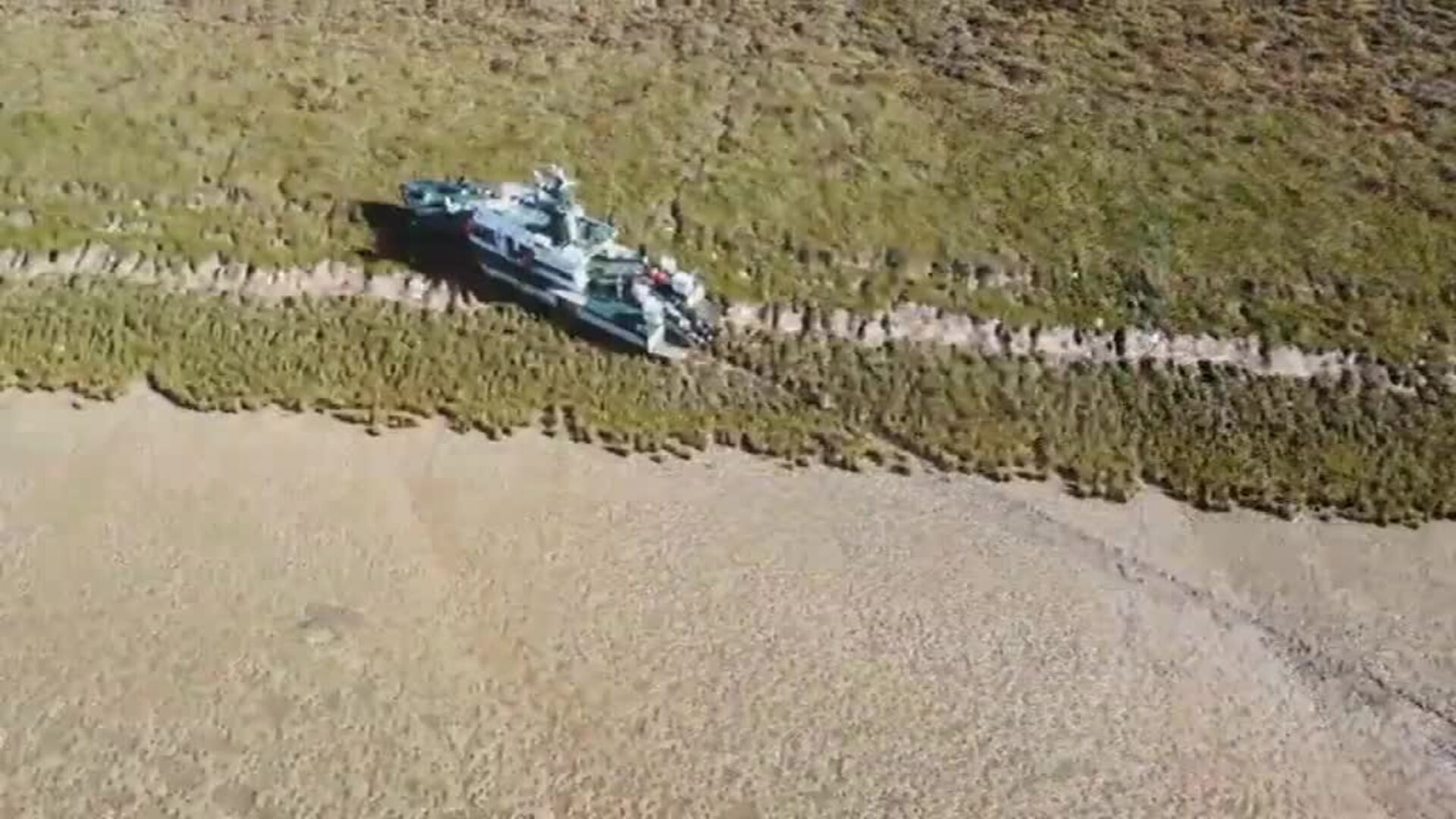 Los narcos, con punteros láser, hacen embarrancar una patrullera de la ...